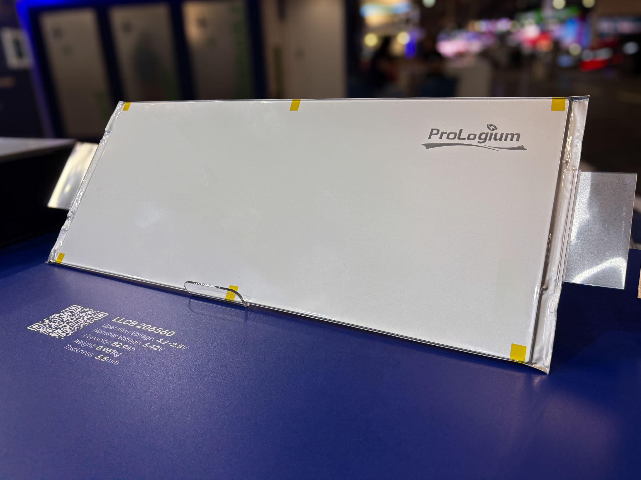 186 miles after just 5 minutes of charging: Silicon anode EV battery ...