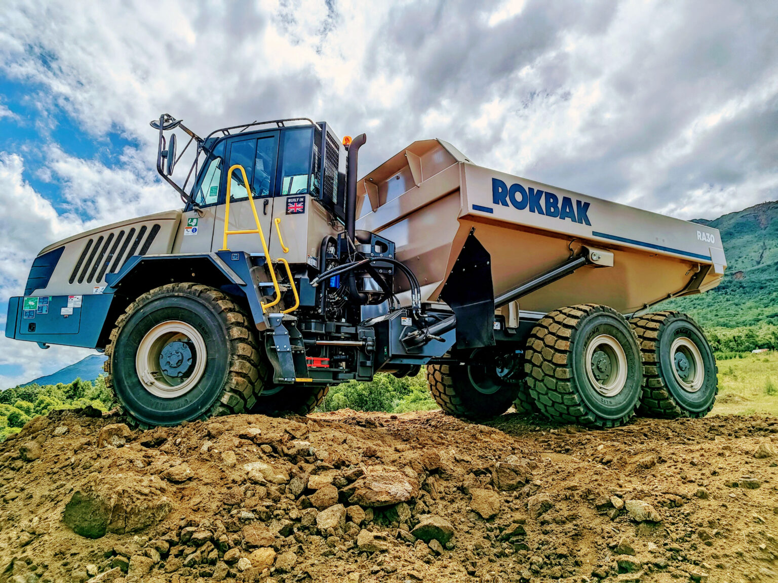 Rokbak RA30 trucks carry the weight at New Caledonian mine - Africa ...