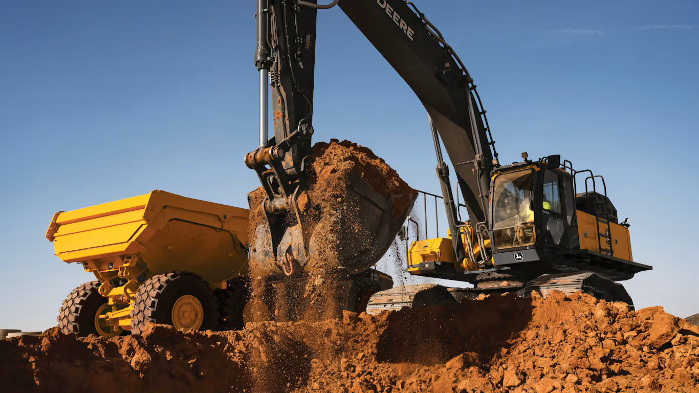 John Deere boosts productivity with launch of new Excavator - Africa ...