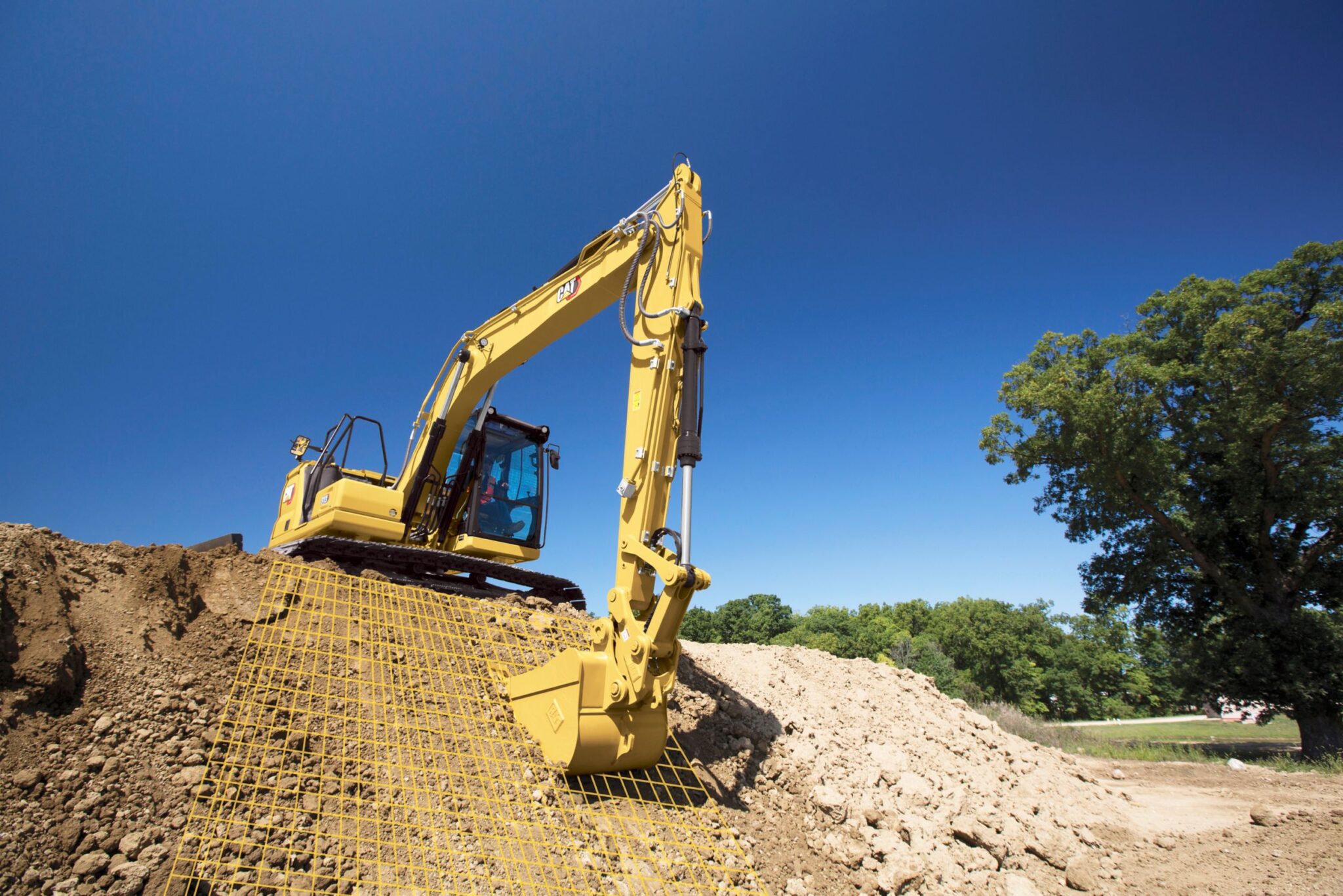 Caterpillar introduces 2025 excavator updates - Africa Mining and ...