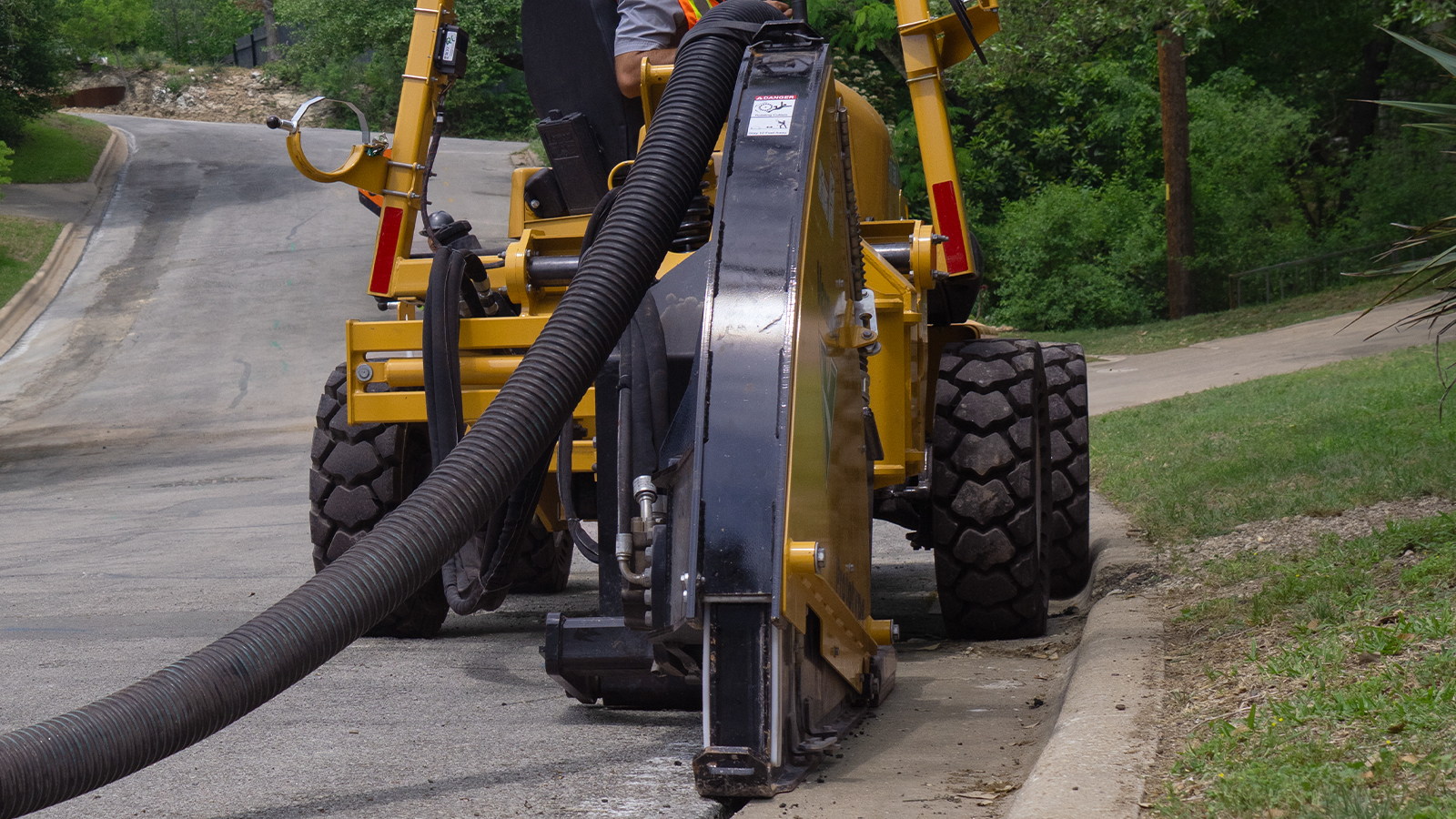 Vermeer MTR516 microtrencher ensures precision in fibre optic ...