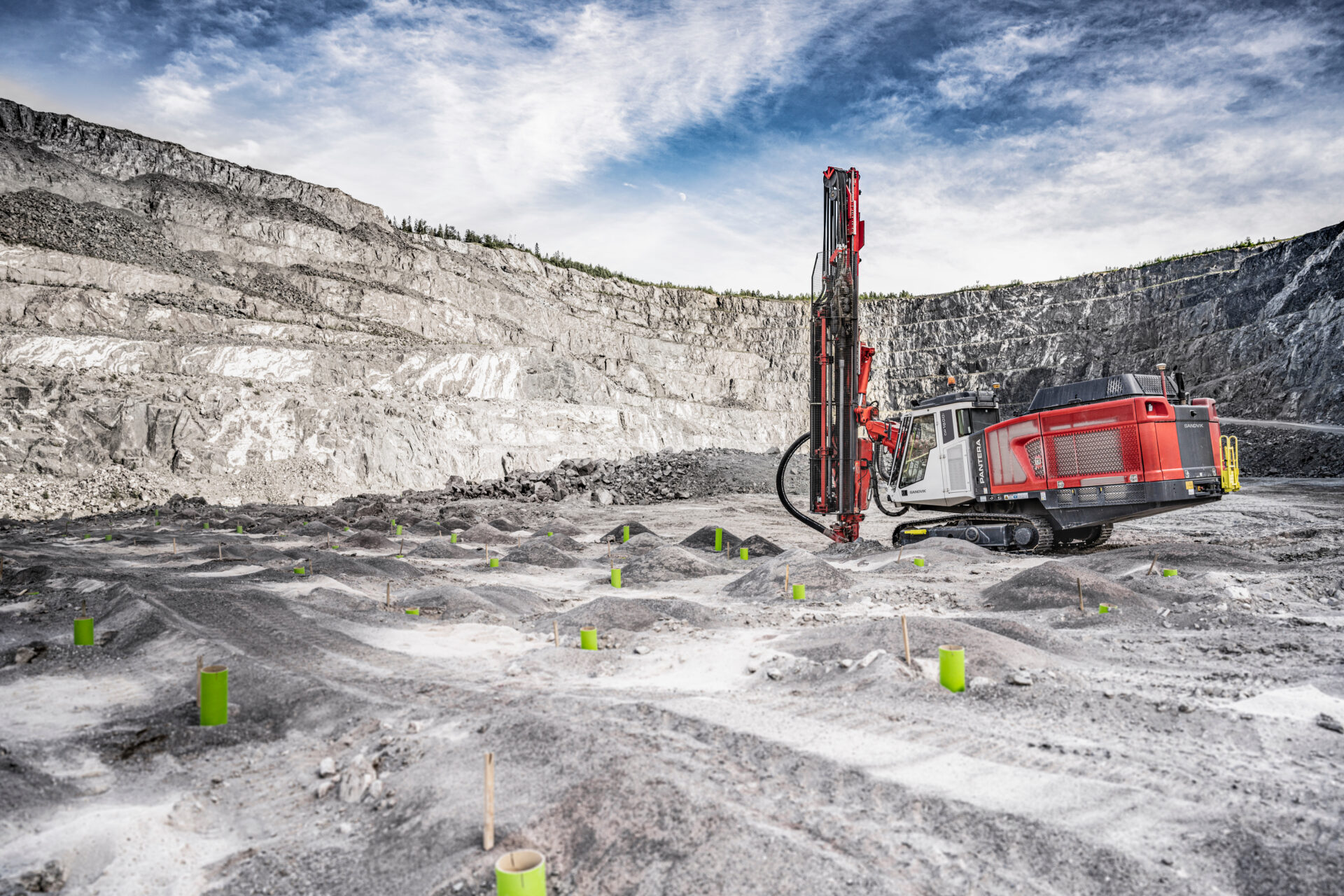 Sandvik enhances its Pantera DPi drill rigs - Africa Mining and ...