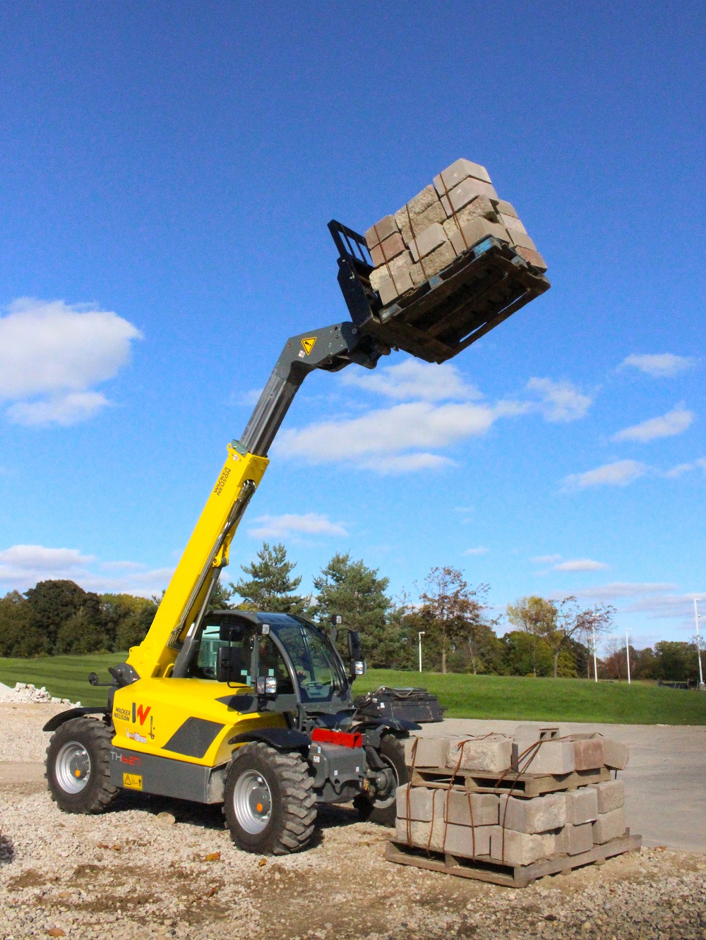 Wacker Neuson telehandlers flex their muscle with powerful strong-arm ...